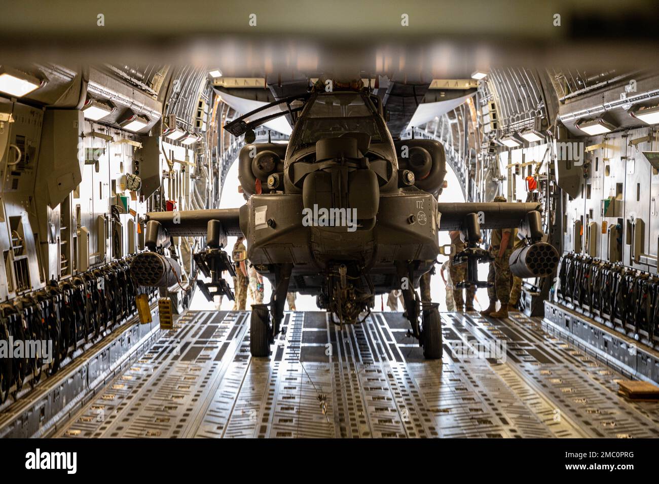 U.S. Airmen from the 386th Expeditionary Logistics Readiness Squadron ...