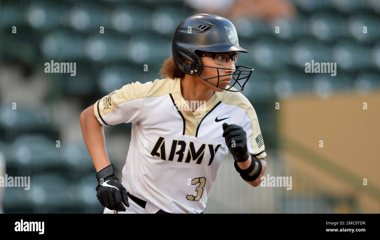 Army's Kayla Edwards (3) sprints to first during an NCAA softball game ...