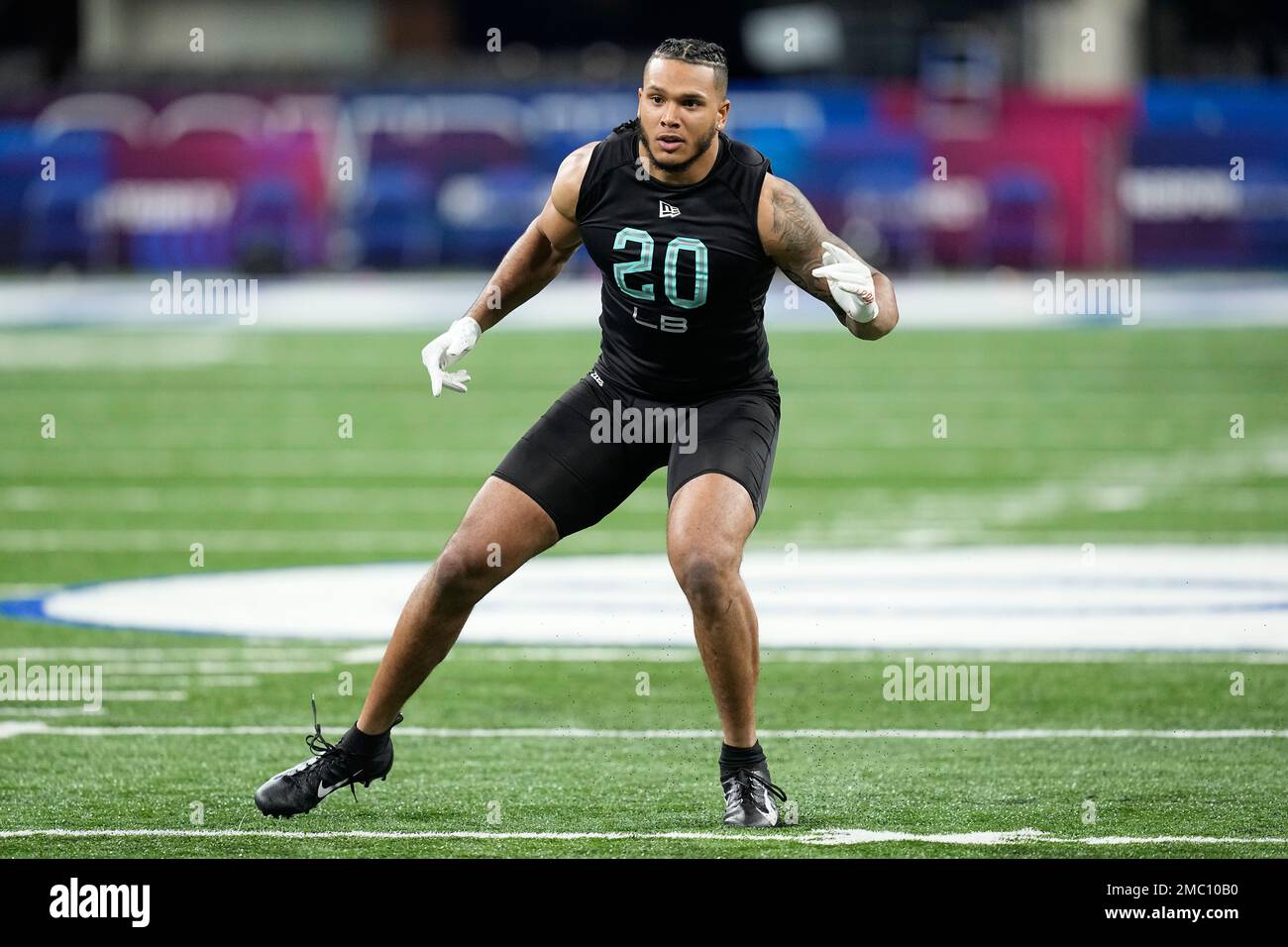 Florida State linebacker Jermaine Johnson II runs the 40-yard dash ...