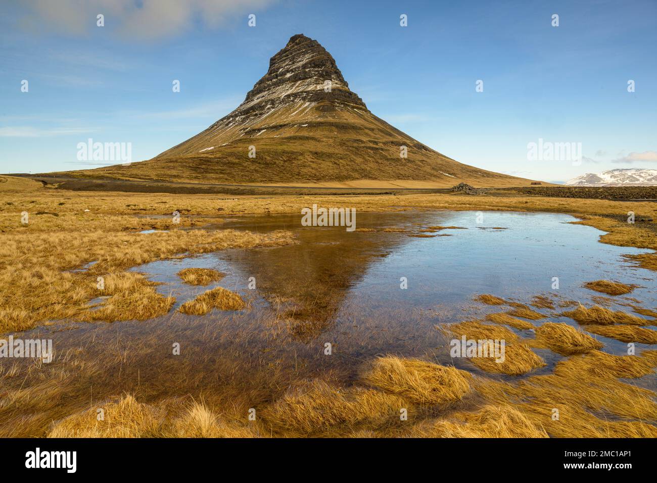 Mount Kirkjufell, Grundarfjoerdur, Snaefellsnes Peninsula, Vesturland ...