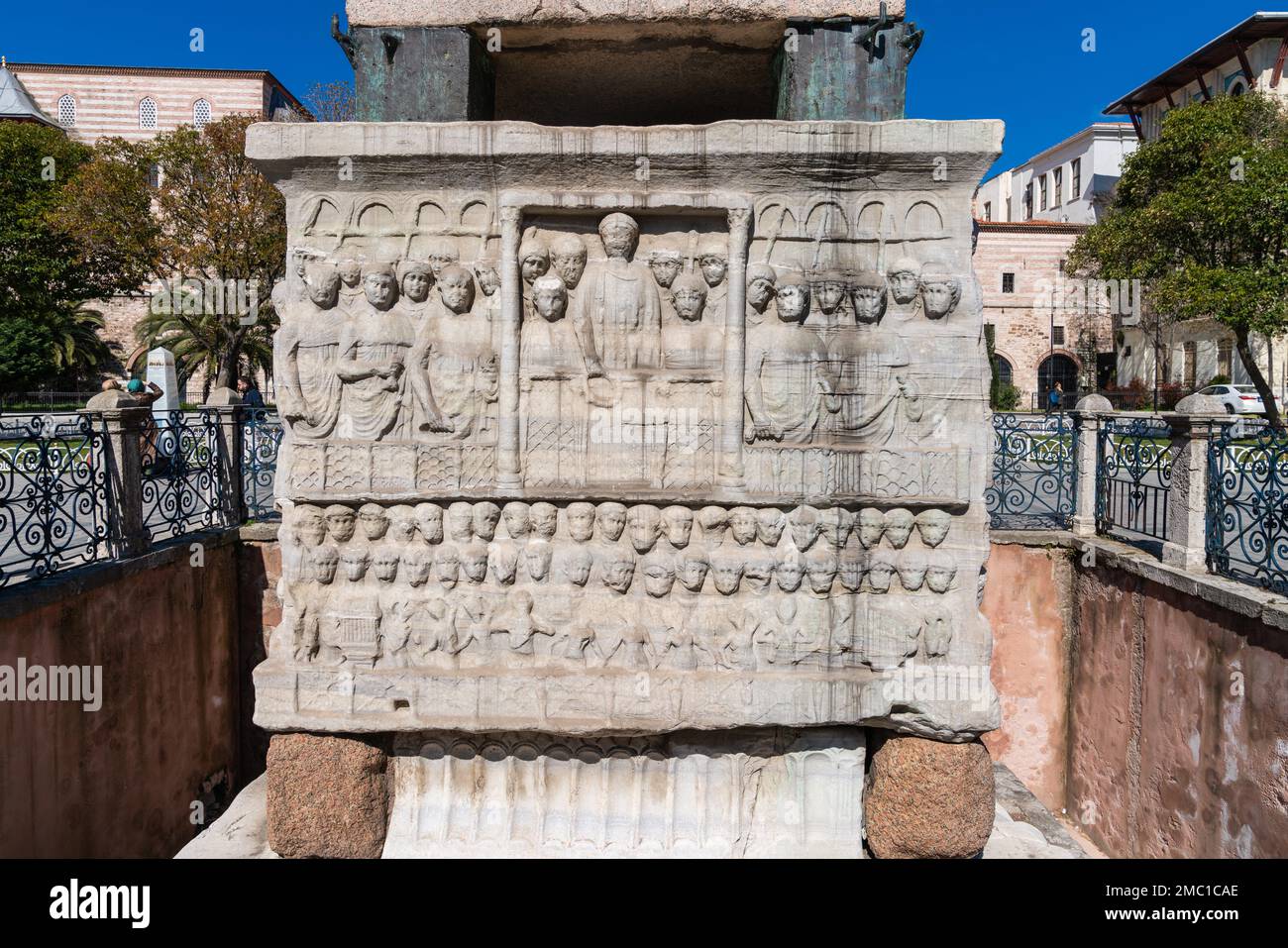 Tuthmosis iii obelisk Stock Photo - Alamy