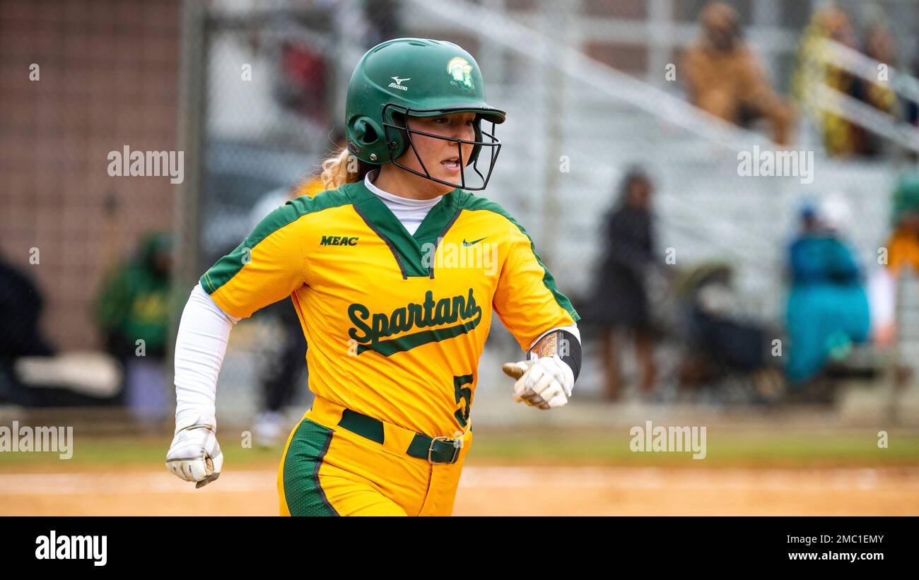 Norfolk St. outfielder Lily Potter (5) runs to first base during an ...