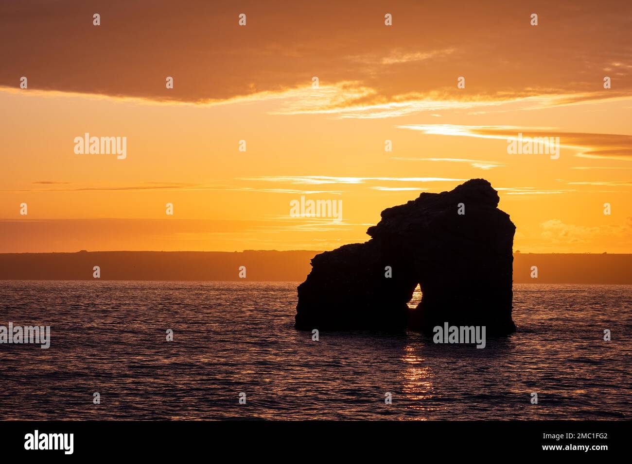 Sunset at Thurlestone Rock, South Milton Sands in Devon Stock Photo - Alamy