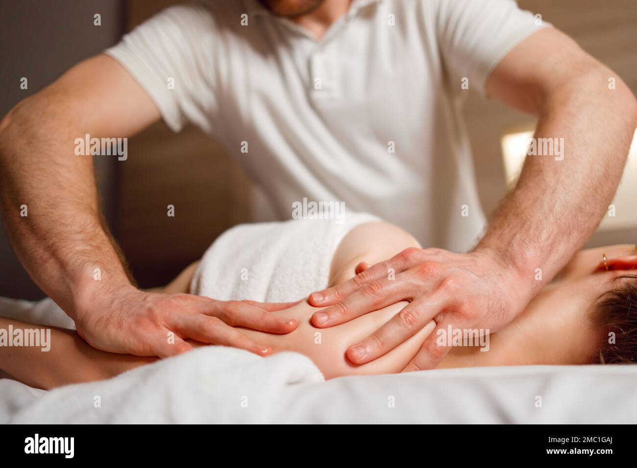 Massages client hi-res stock photography and images - Alamy