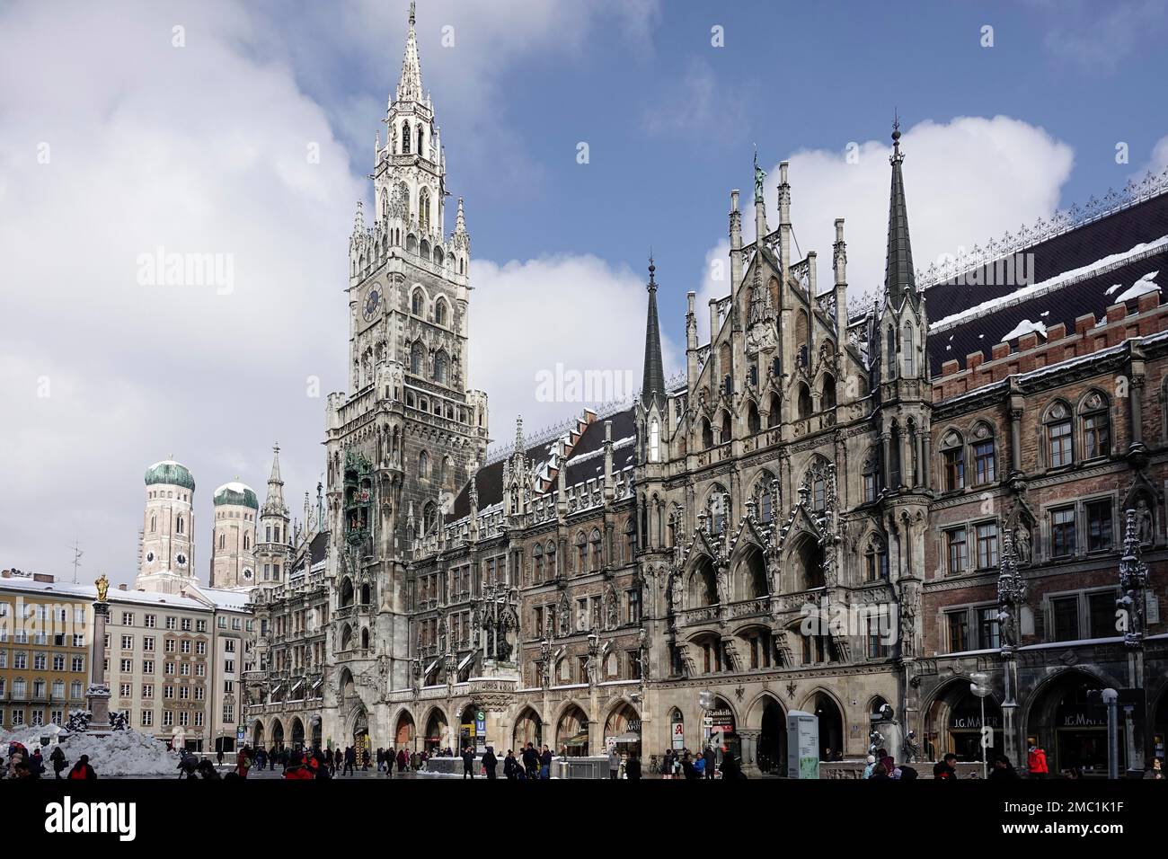 Marienplatz with Mariensaeule, main facade New Town Hall, towers of the ...