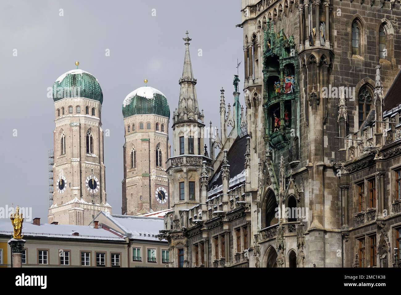 Marienplatz with Mariensaeule, main facade New Town Hall, towers of the ...