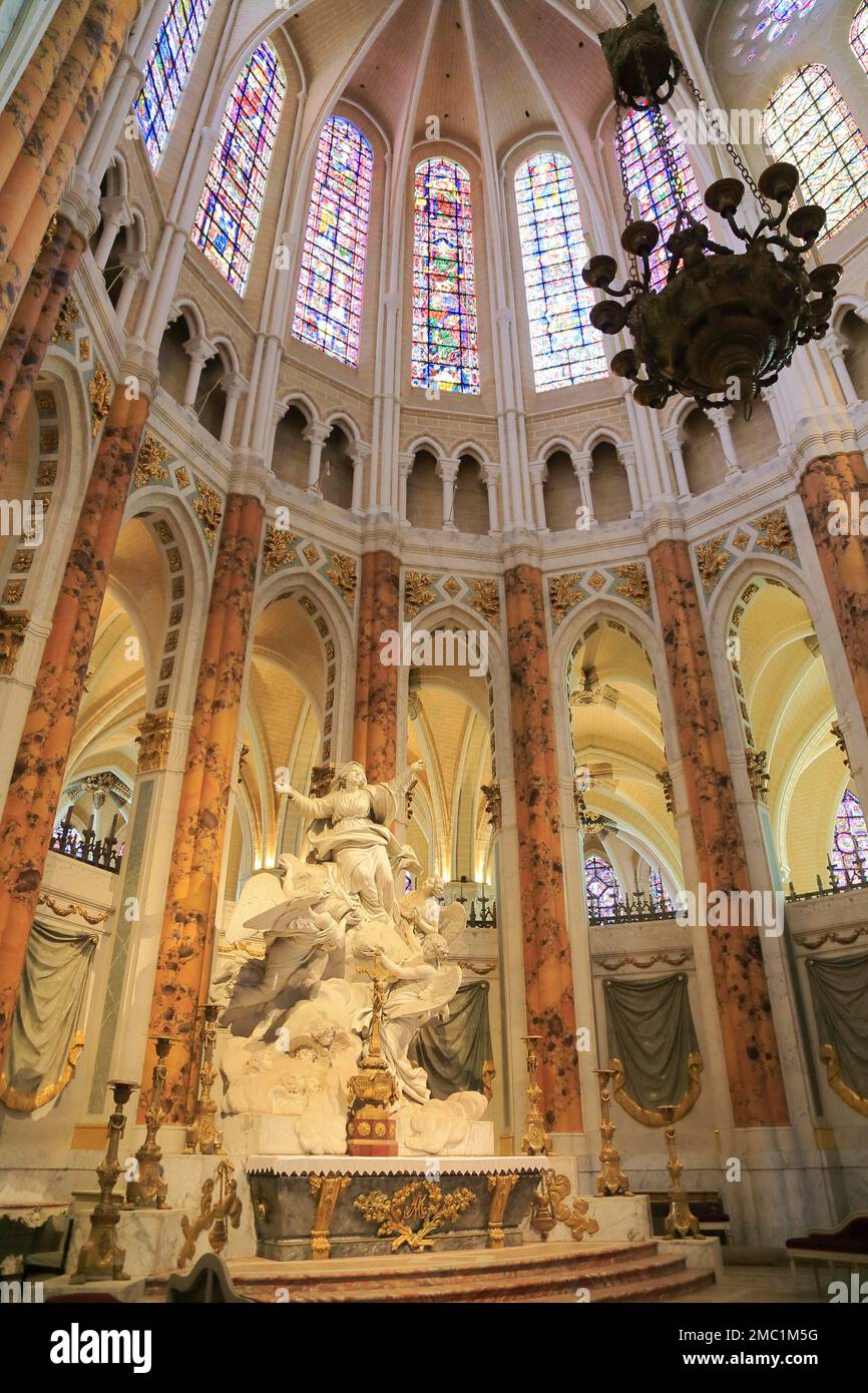 Altar of Notre Dame of Chartres Cathedral, Eure-et-Loir, France Stock ...