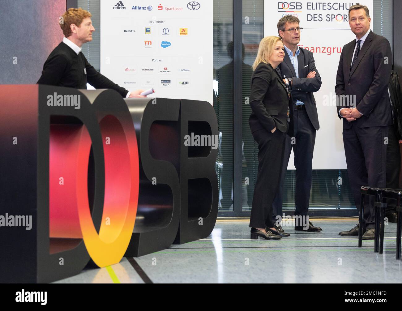21 January 2023, Hessen, Frankfurt/Main: Nancy Faeser (SPD, 2nd from ...