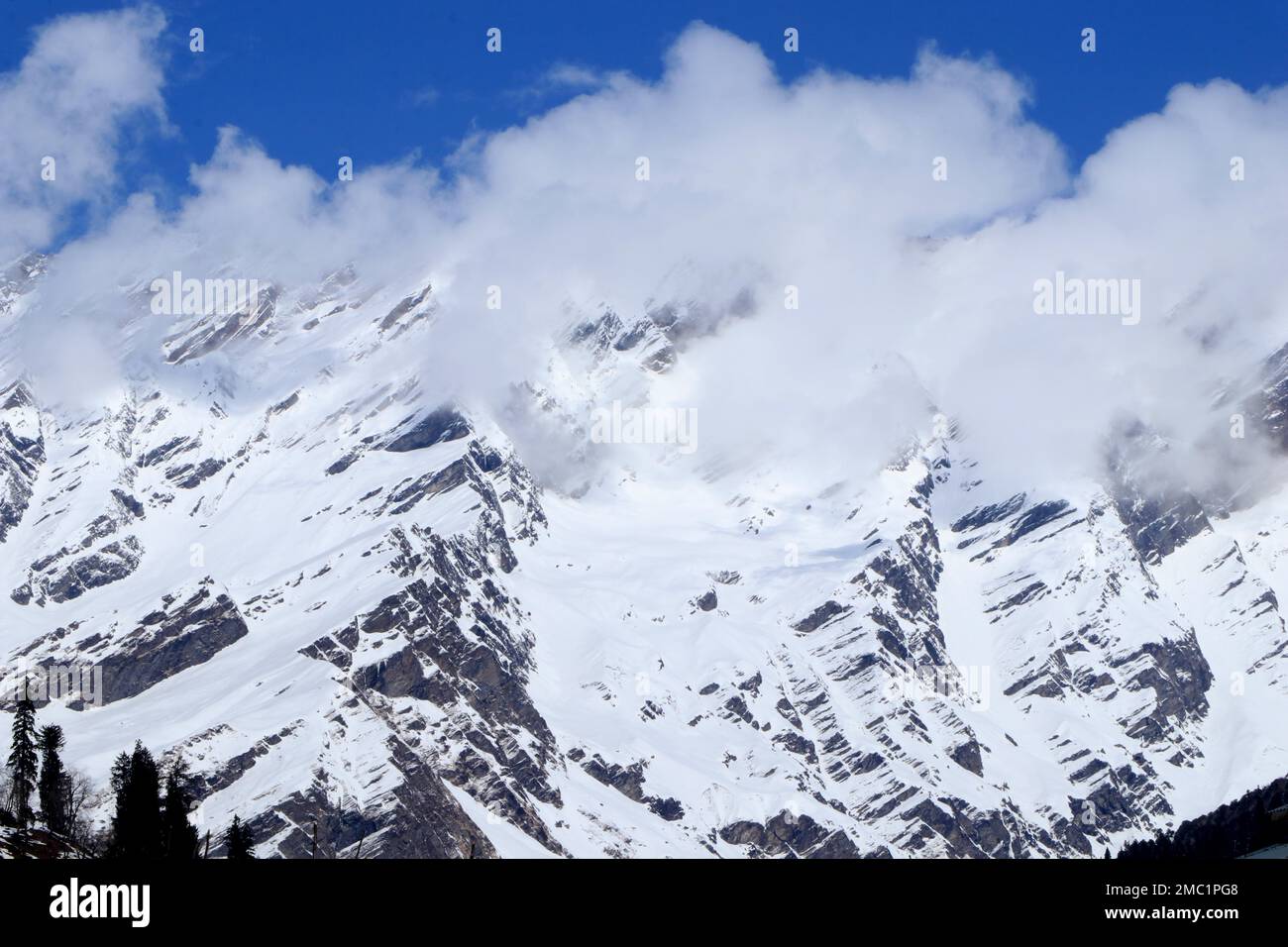 Snow in the Mountain, moving clouds, Manali Himachal Pradesh, India ...