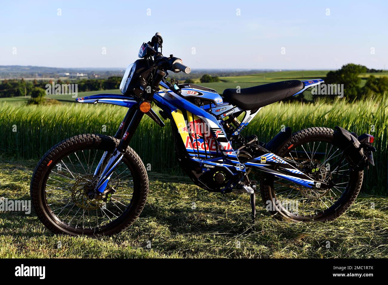Electric motorbike, e-motorcycle, SUR-RON, Light Bee, L1e X-Controller ...