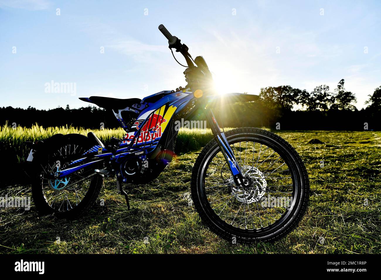 Electric motorbike, e-motorcycle, SUR-RON, Light Bee, L1e X-Controller ...