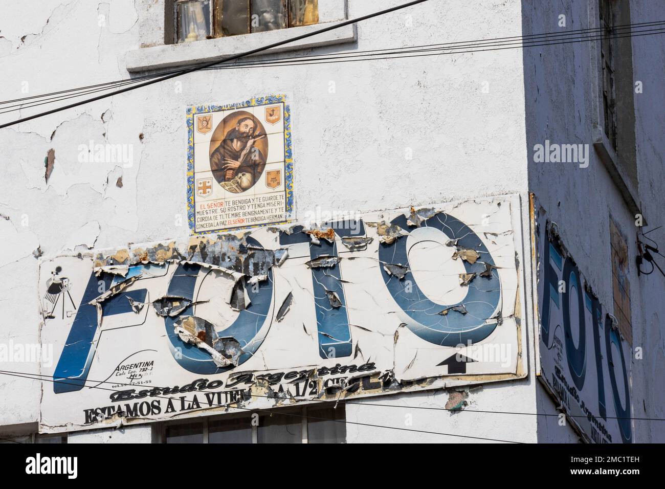Word foto meaning photo on a wall, Mexico City, Mexico, North America ...