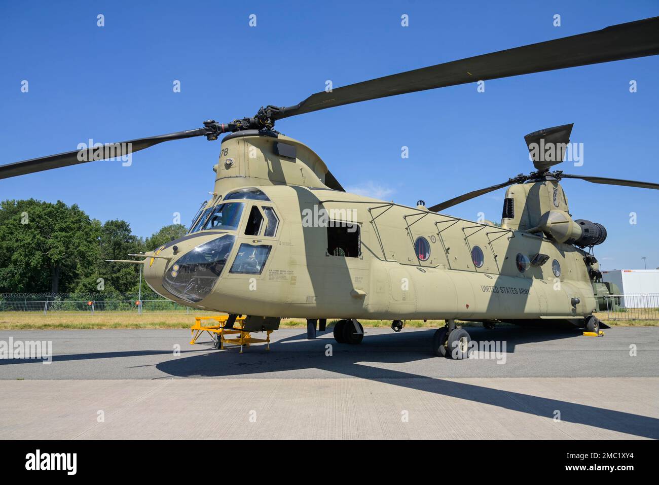 H-47 Chinook helicopter of the U. S. Airforce, 22. 06. 2005. ILA ...