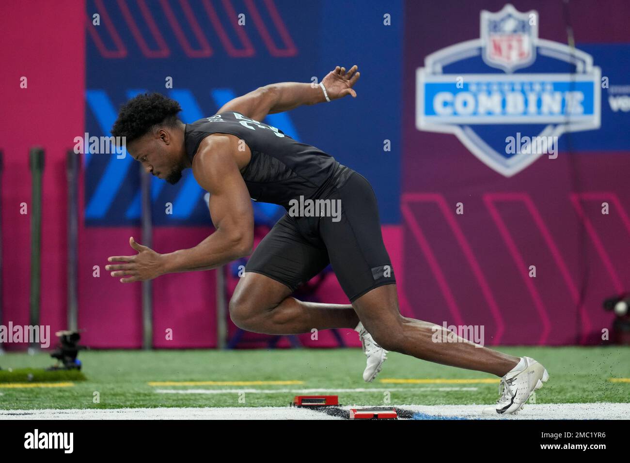 Missouri Western State defensive back Sam Webb runs the 40-yard dash at ...