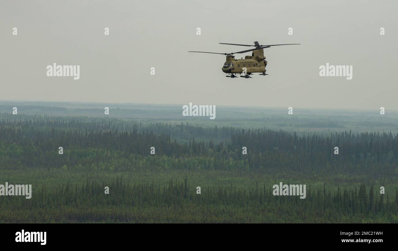 A U.S. Army CH-47 Chinook assigned to the B Company “Sugar Bears” 1-52 ...