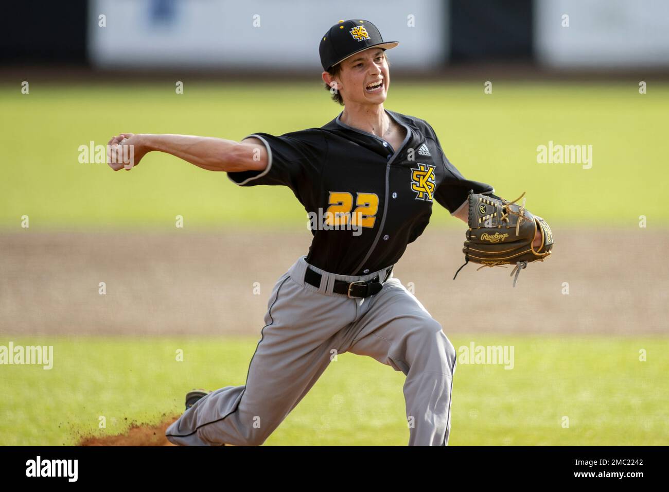 Kennesaw State pitcher Nathan Holler (22) pitches against Troy during ...