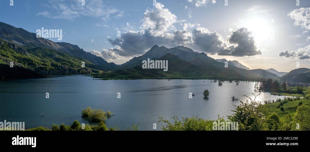 Esla River dam among the rocky Riaño and Mampodre mountains in the ...