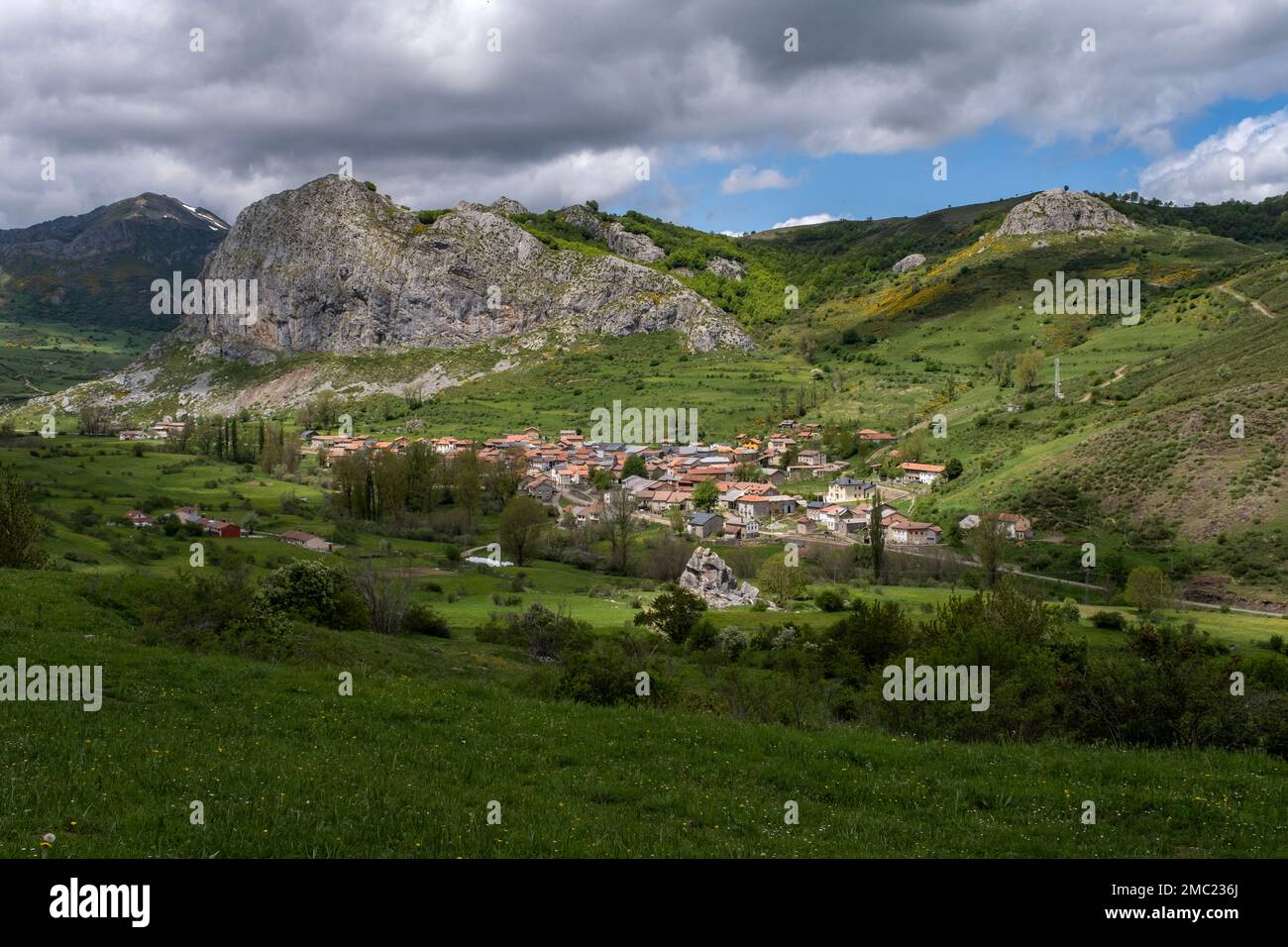 The small village of Maraña in the mountains of Leon, northern Spain ...