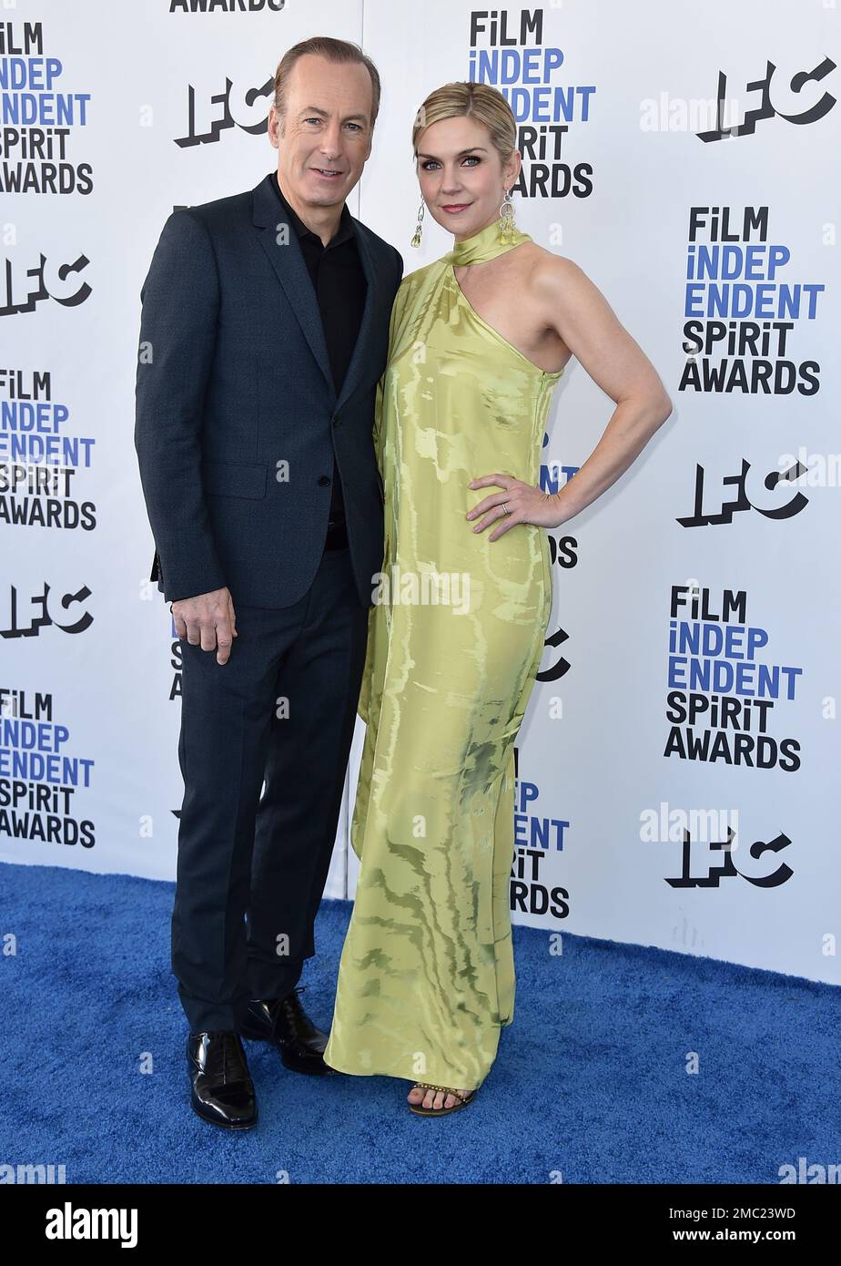 Bob Odenkirk, left, and Rhea Seehorn arrive at the 37th Film ...