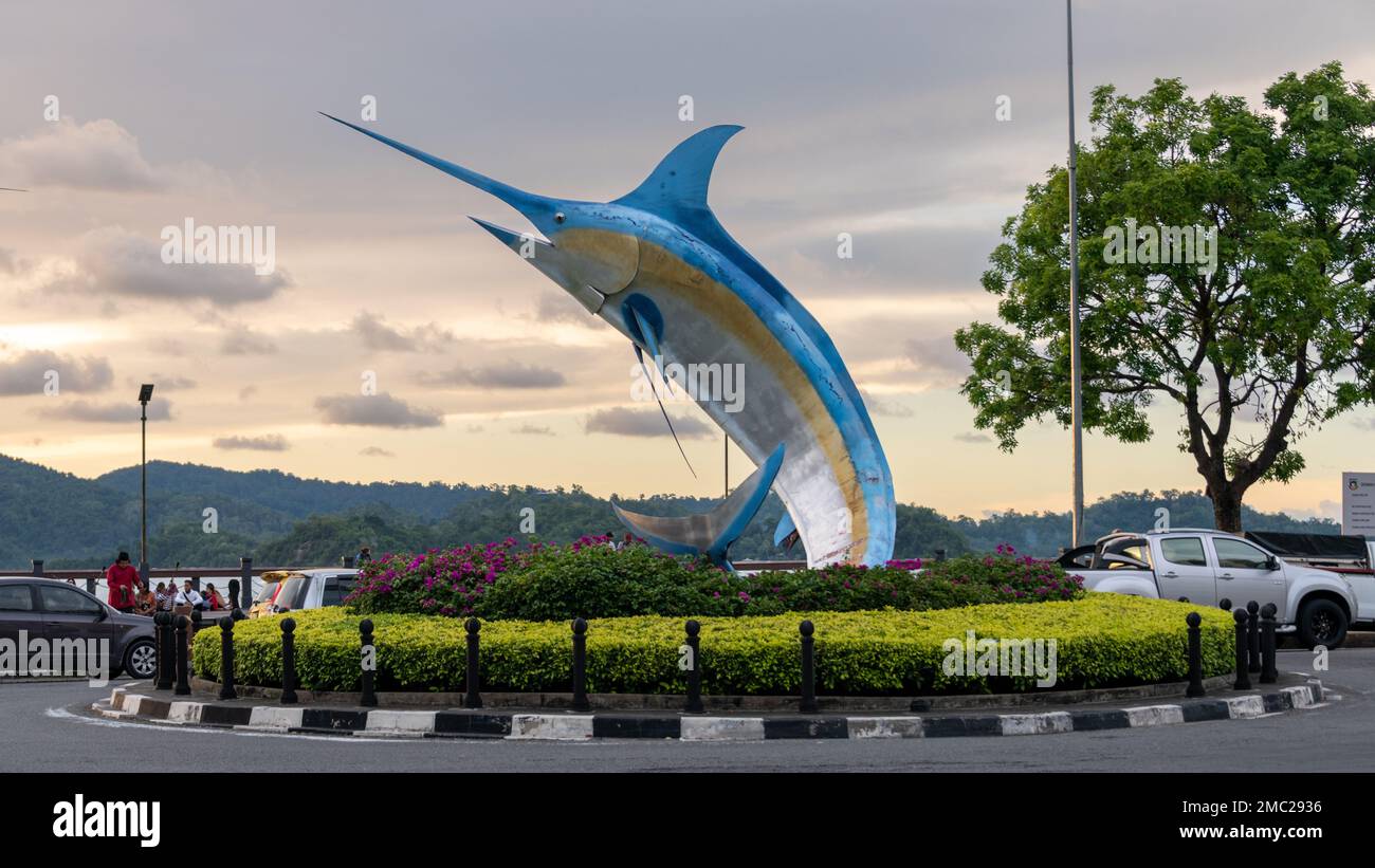 Statue roundabout hi-res stock photography and images - Alamy