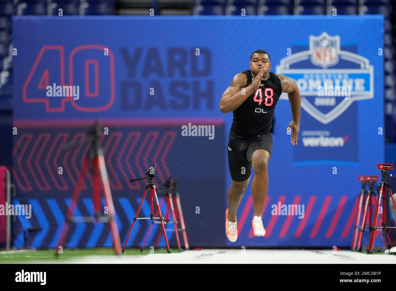 Georgia defensive lineman Travon Walker runs the 40-yard dash at the ...