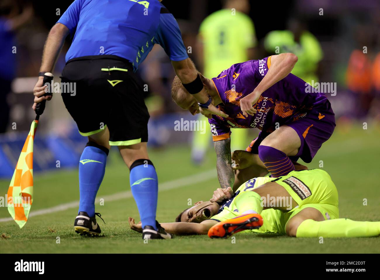 Jack Clisby of the Glory and Chris Ikonomidis of the Victory scuffle ...
