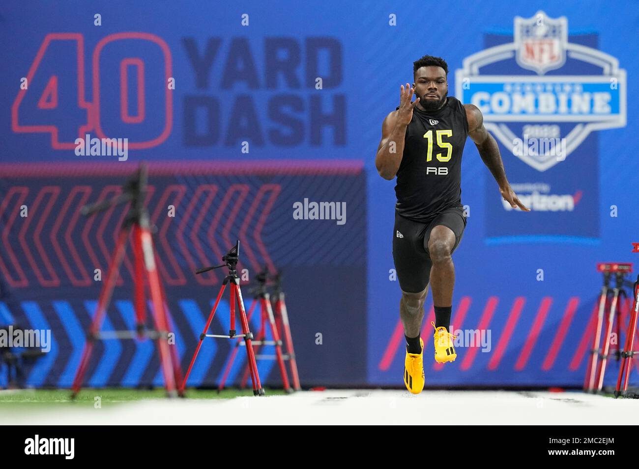 Cincinnati running back Jerome Ford runs the 40-yard dash during the ...