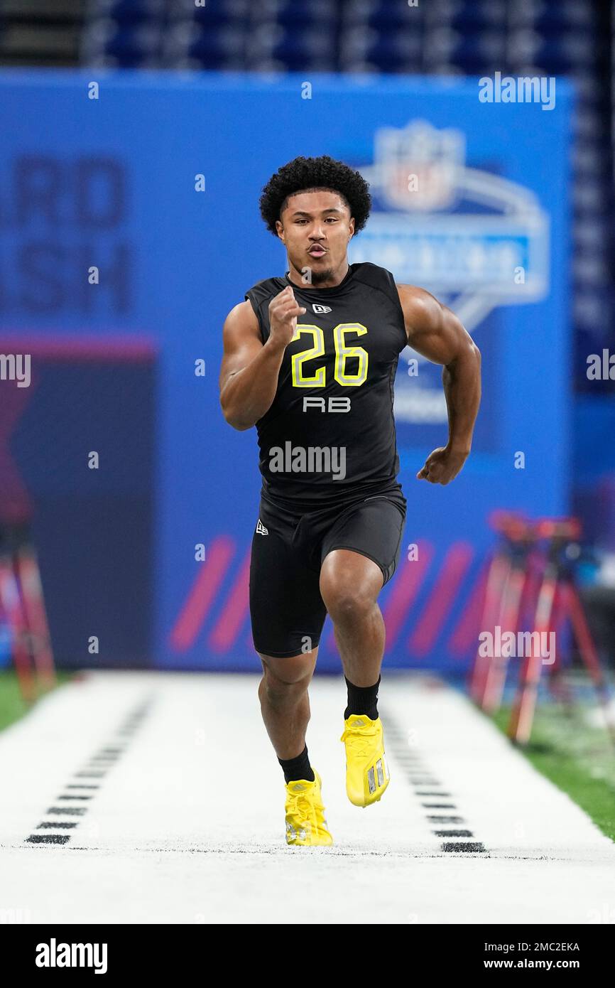 Fresno State running back Ronnie Rivers runs the 40-yard dash during ...