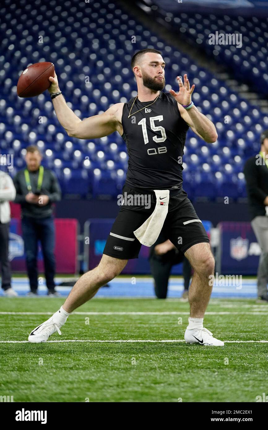 Kansas State quarterback Skylar Thompson (15) participates in a drill ...