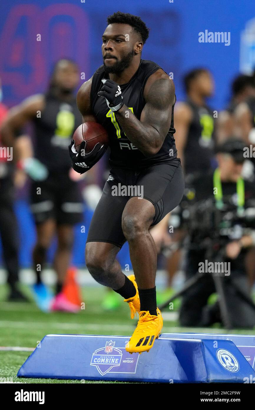 Cincinnati running back Jerome Ford participates in a drill at the NFL ...