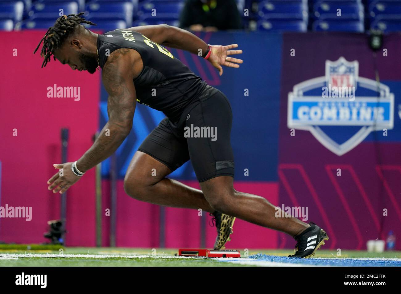 North Carolina State running back Bam Knight runs the 40-yard dash at ...