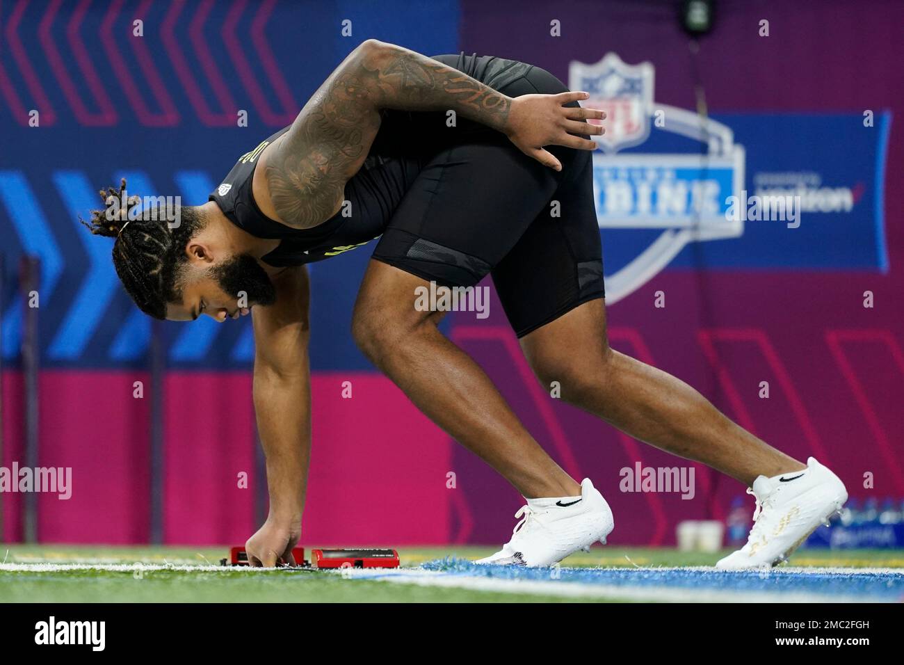 LSU running back Ty Davis-Price runs the 40-yard dash at the NFL ...