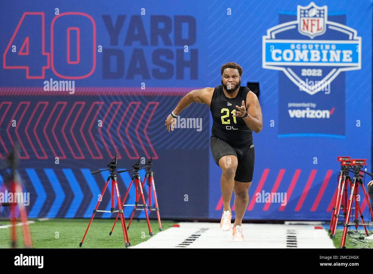 LSU offensive lineman Ed Ingram runs the 40-yard dash during the NFL ...