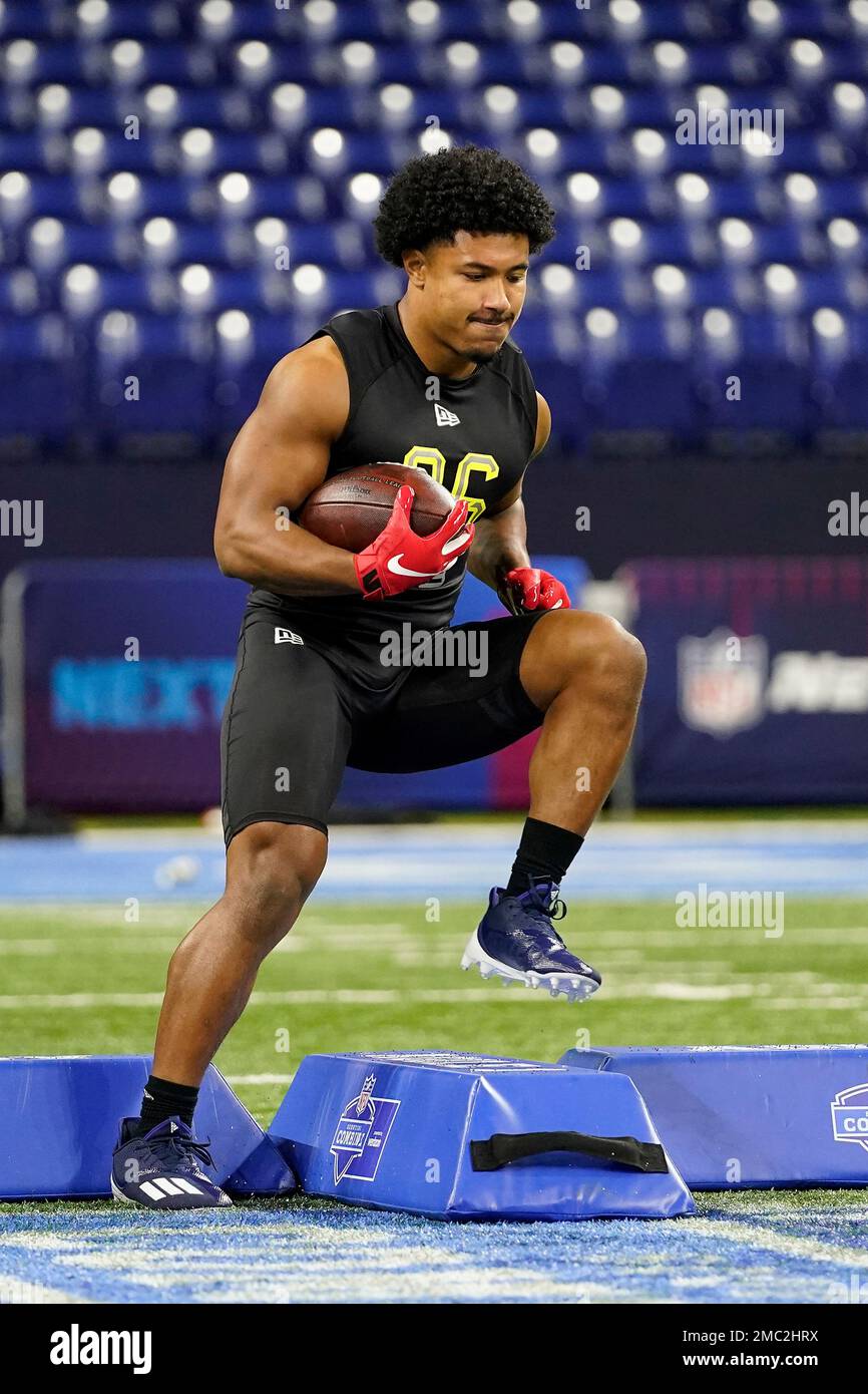 Fresno State running back Ronnie Rivers (26) participates in a drill at ...