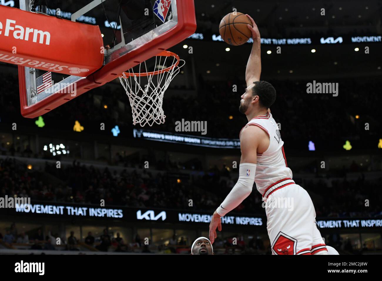 Chicago Bulls guard Zach LaVine (8) dunks during the second half of an ...