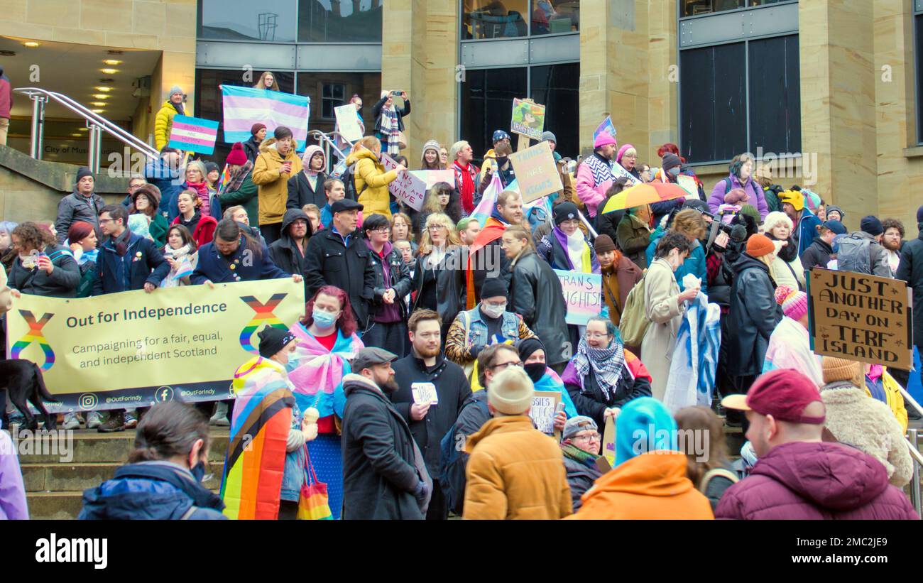 Glasgow, Scotland, UK 21stJanuary, 2023. Large crowds of various ...