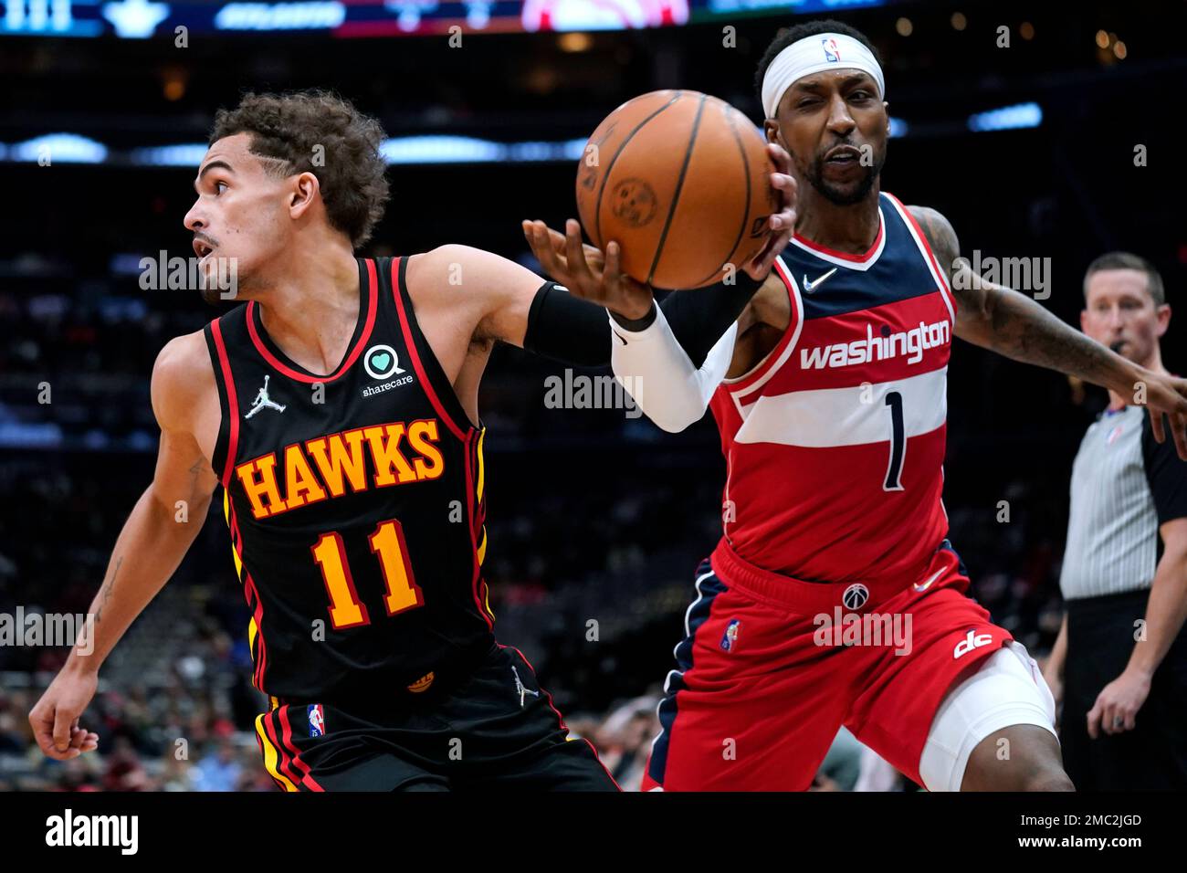Washington Wizards guard Kentavious Caldwell-Pope (1) knocks the ball ...