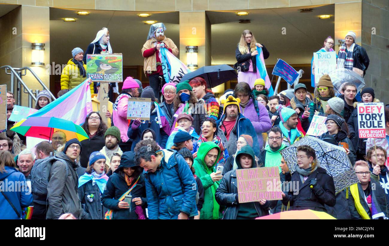Glasgow, Scotland, UK 21stJanuary, 2023. Large crowds of various ...