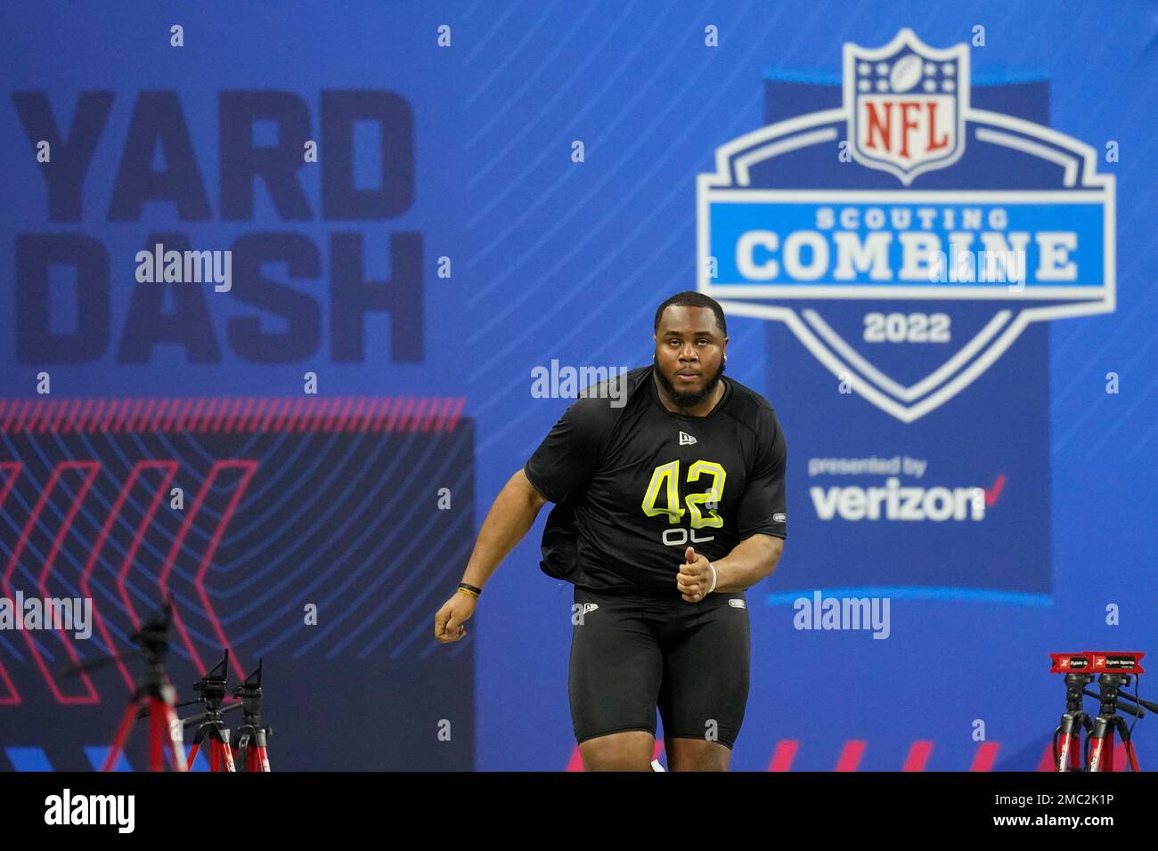 Oklahoma offensive lineman Tyrese Robinson runs the 40-yard dash at the ...