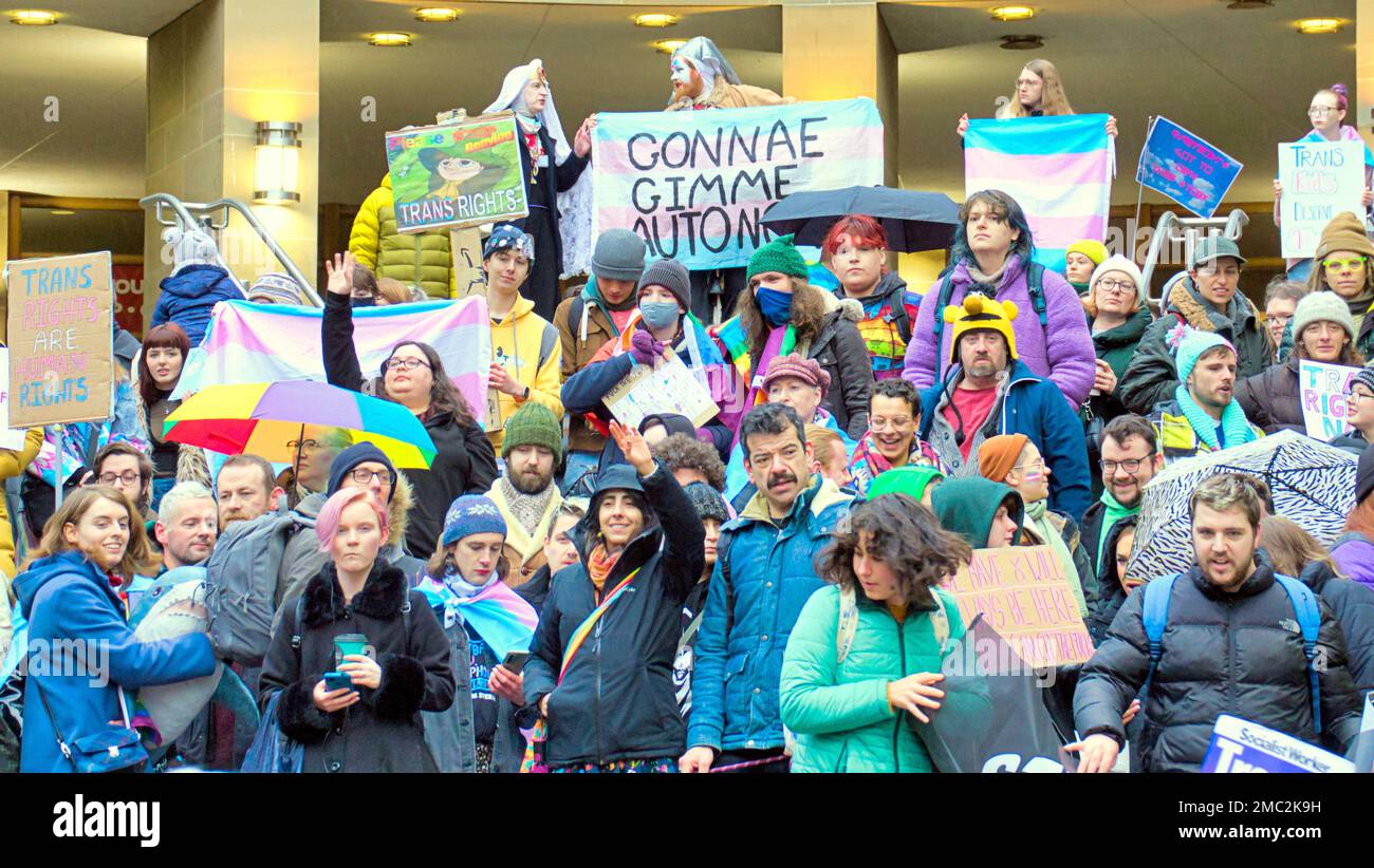 Glasgow, Scotland, UK 21stJanuary, 2023. Large crowds of various ...