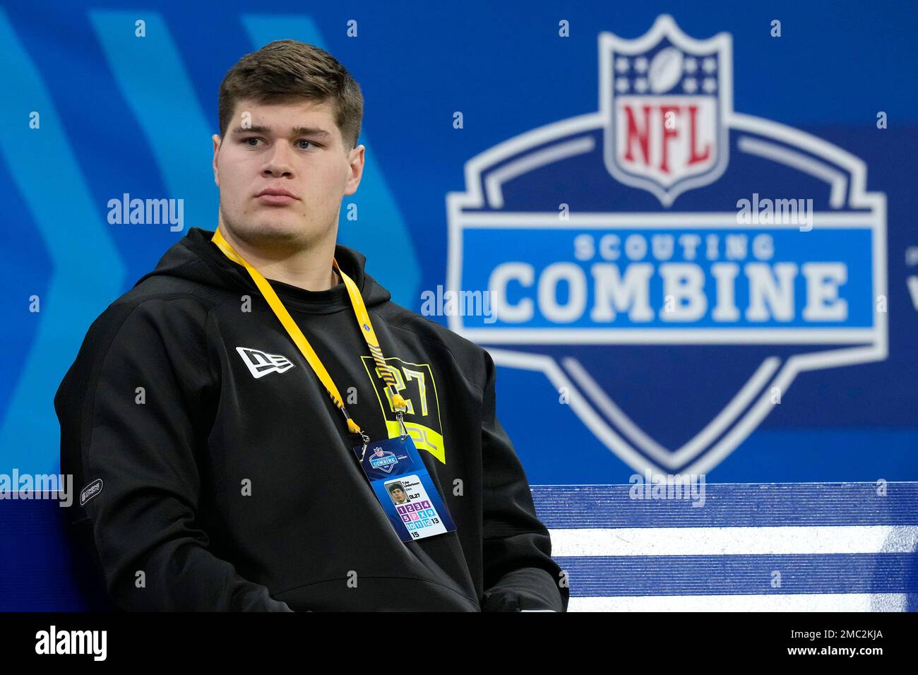 Iowa offensive lineman Tyler Linderbaum watches a drill at the NFL ...