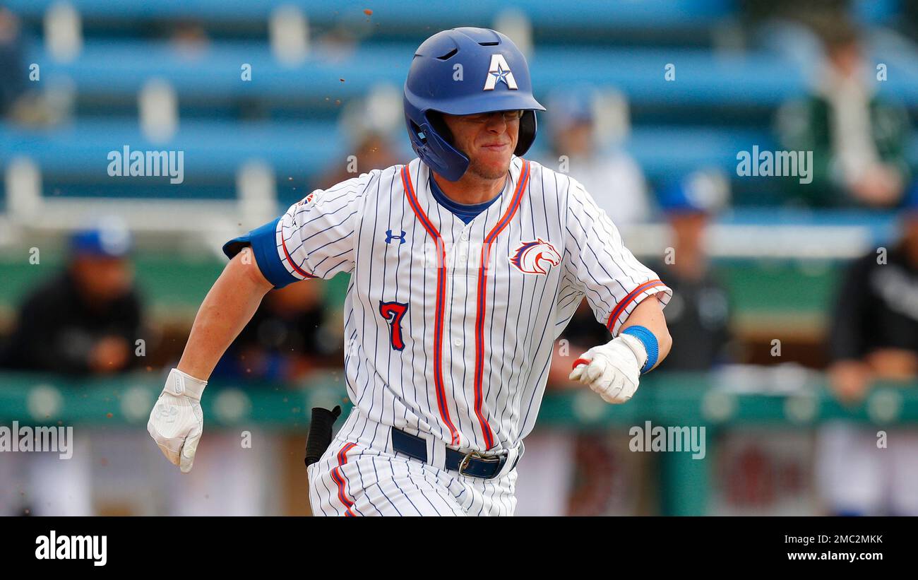 UT Arlington infielder Tyler Rice (7) runs to first base during an NCAA ...