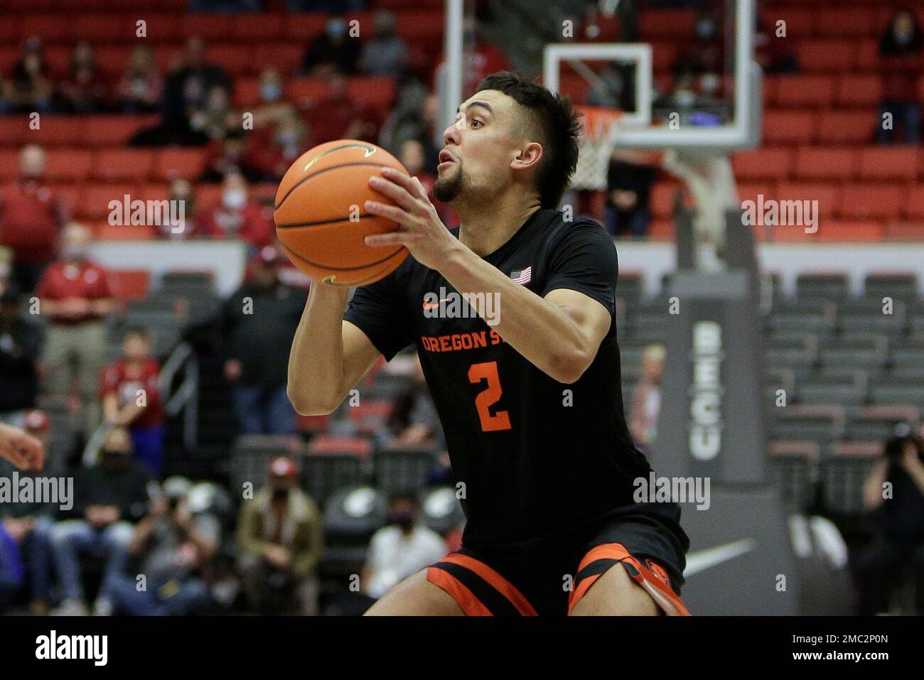 Oregon State guard Jarod Lucas controls the ball during the second half ...
