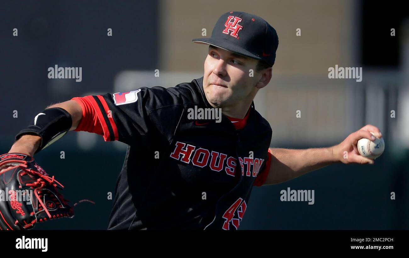 Houston pitcher Bryson Walker during an NCAA baseball game against UT ...