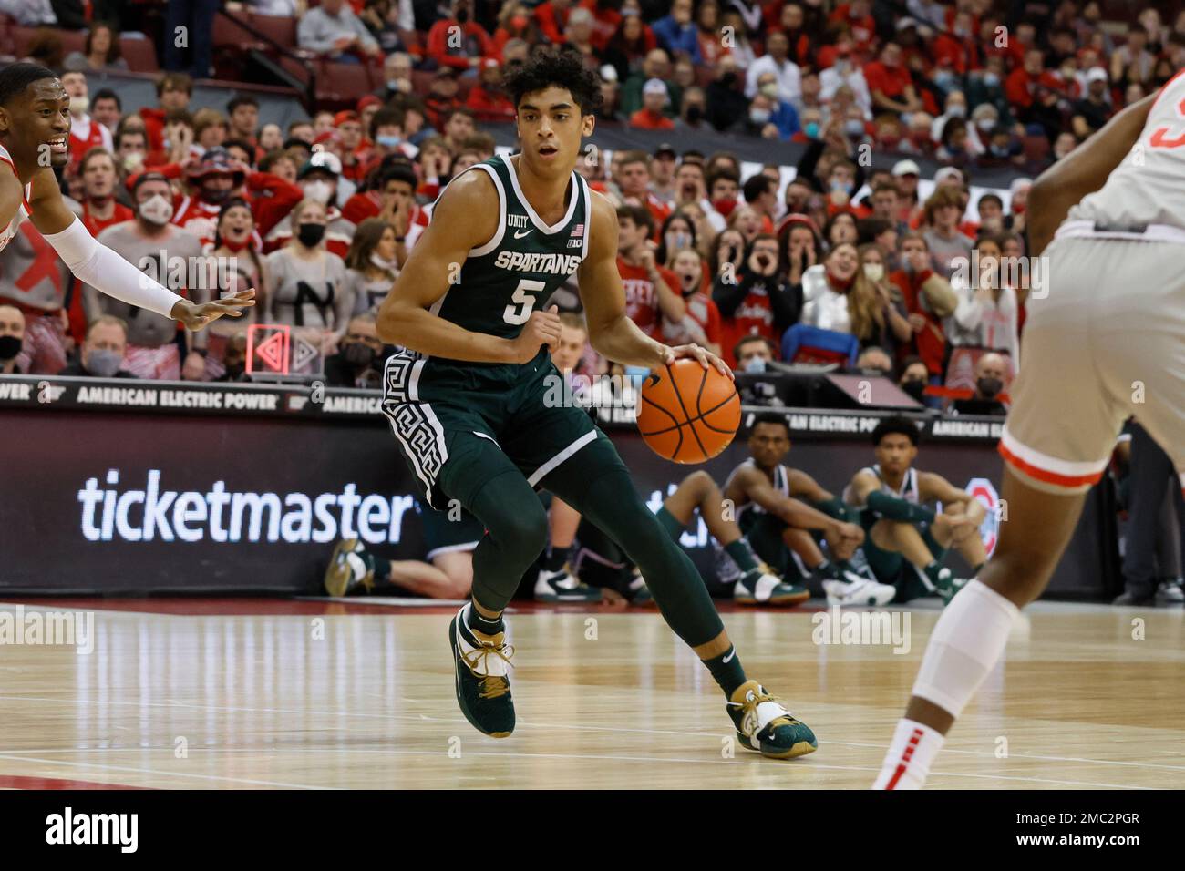 Michigan State's Max Christie plays against Ohio State during an NCAA ...
