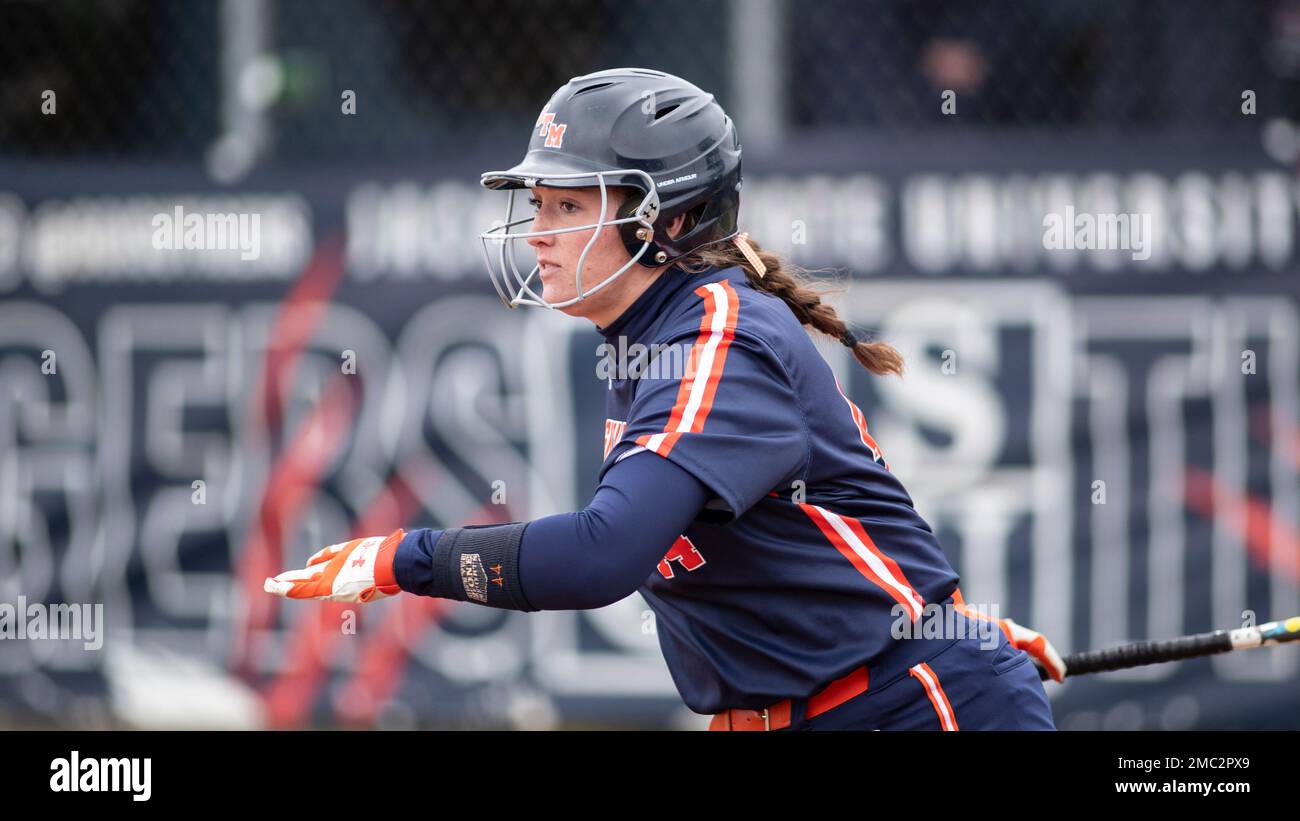 Tennessee-Martin infielder/pitcher Katie Dreiling (44) during an NCAA softball game on Friday ...