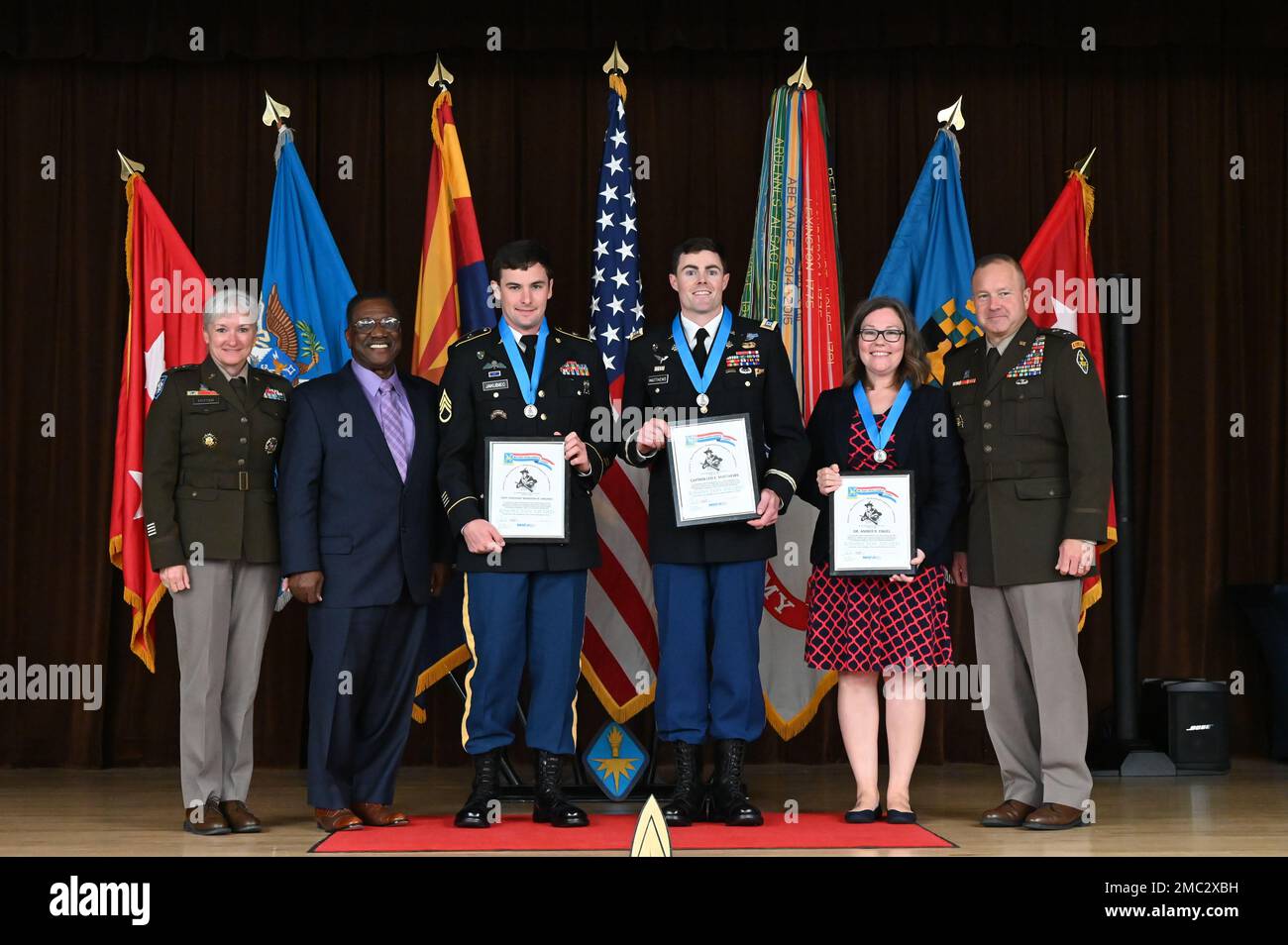 From left, Lt. Gen. Laura A. Potter, Deputy Chief of Staff, G-2 ...