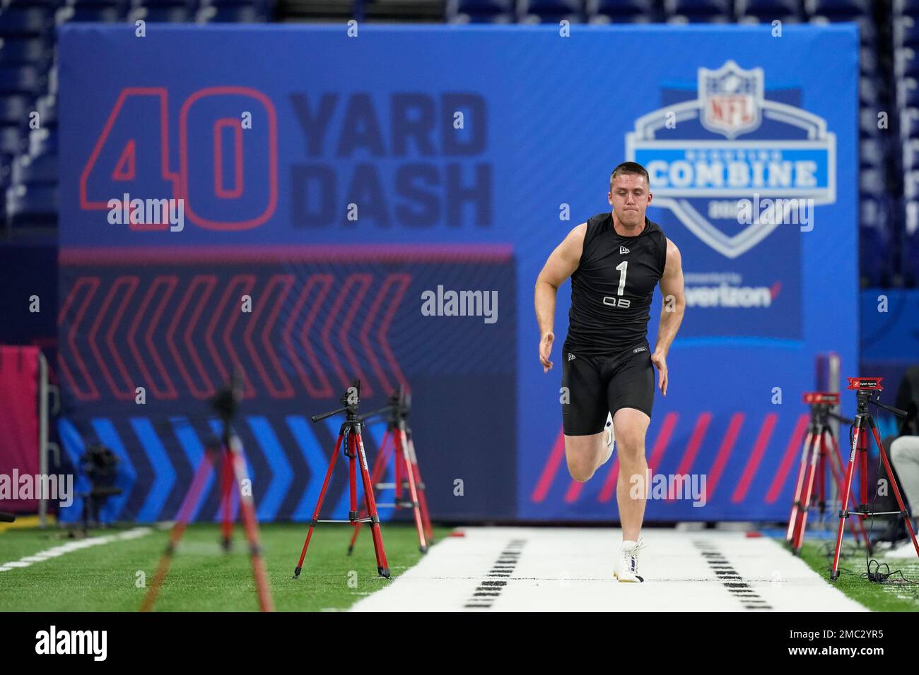 Notre Dame quarterback Jack Coan runs the 40-yard dash at the NFL ...