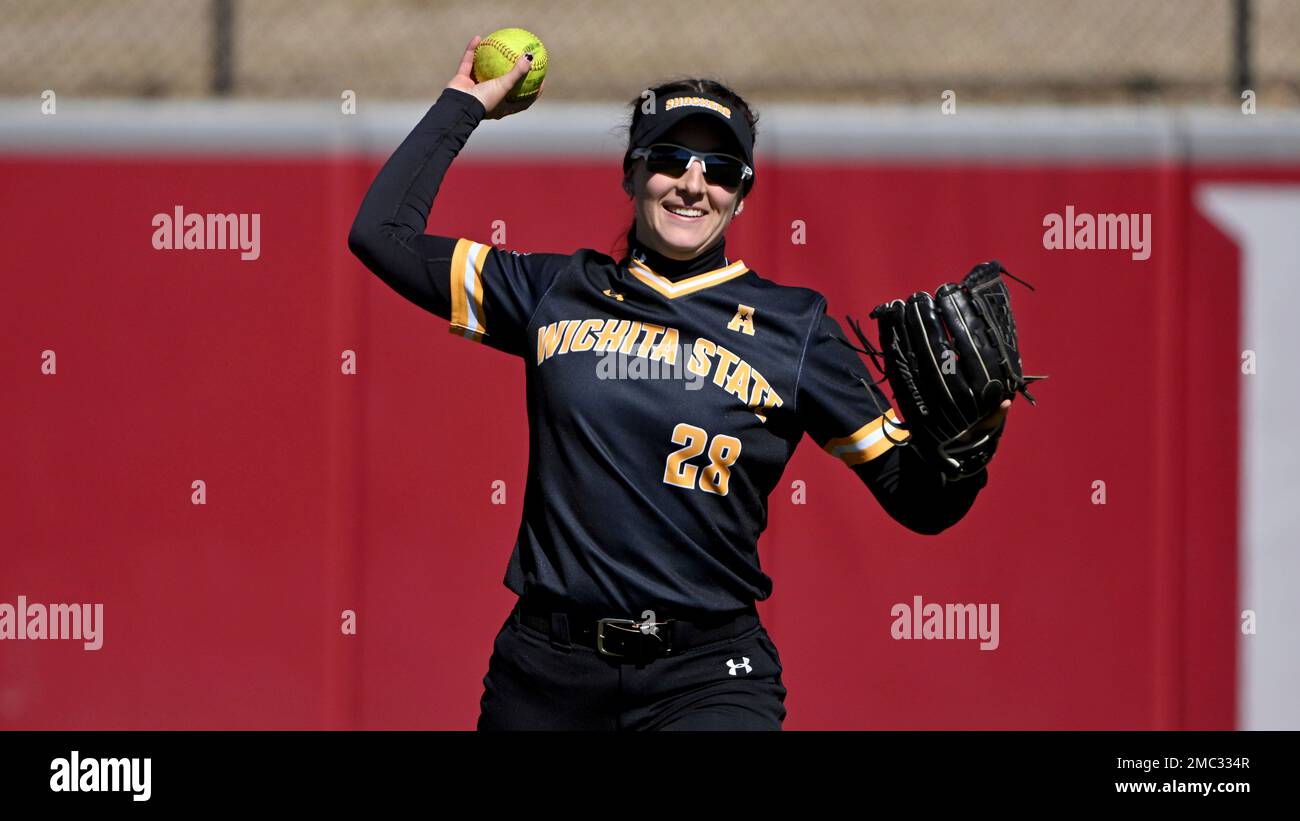 Wichita State outfielder Lauren Lucas (28) throws against Illinois ...