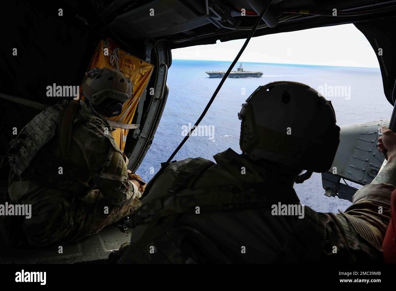 PACIFIC OCEAN (June 24, 2022) Sailors, assigned to Explosive Ordnance ...